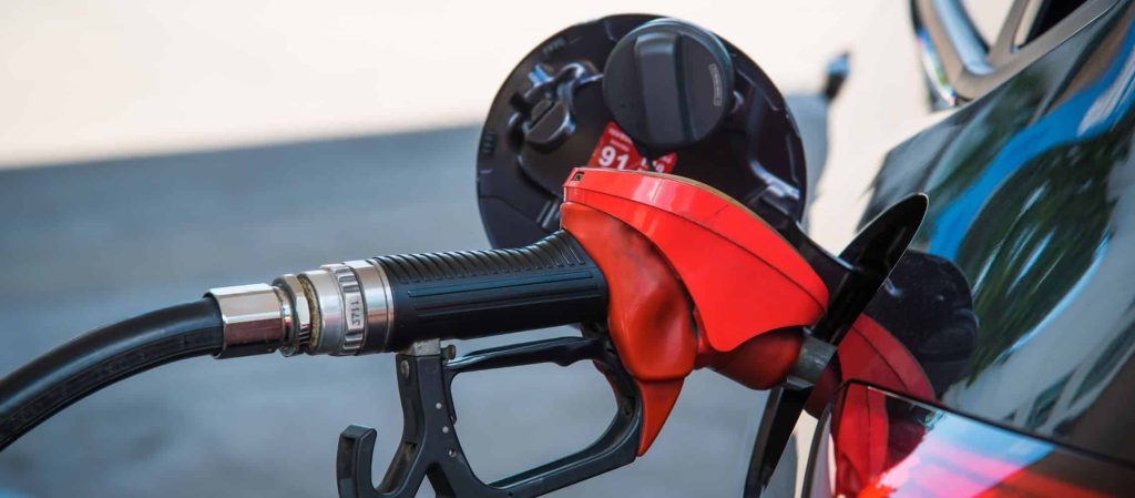 Bespaar tijd en geld: de voordelen van een zakelijke tankpas - ChariBiz